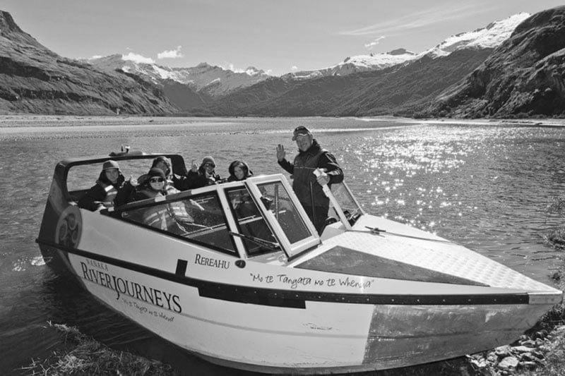 A journey by boat - Sawan Books