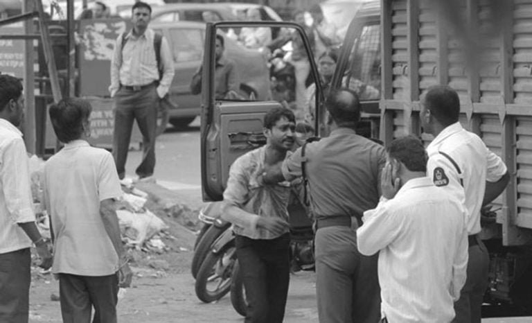 How I caught a pick-pocketer - Sawan Books